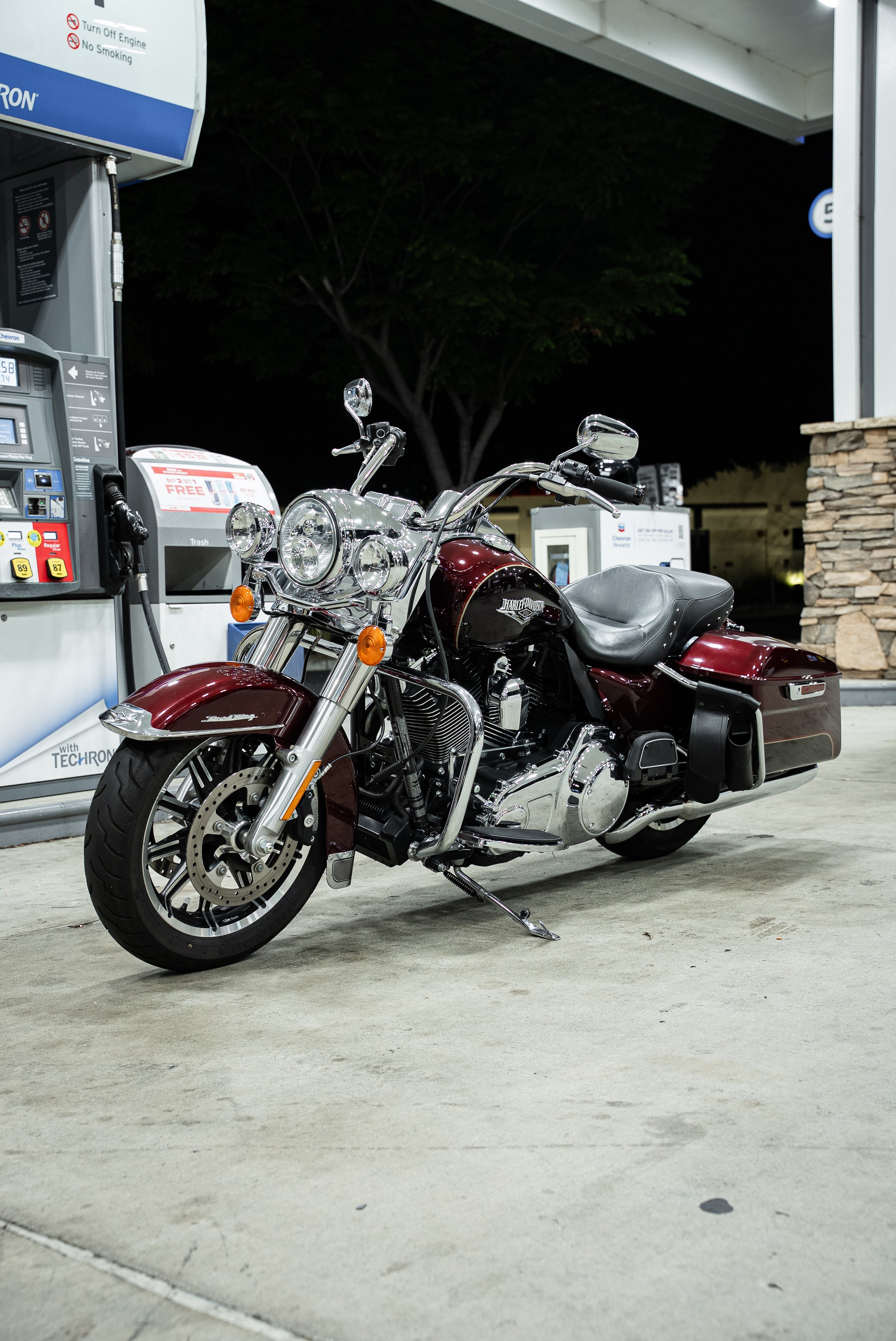 2015 Maroon Road King – Long Beach Custom Baggers