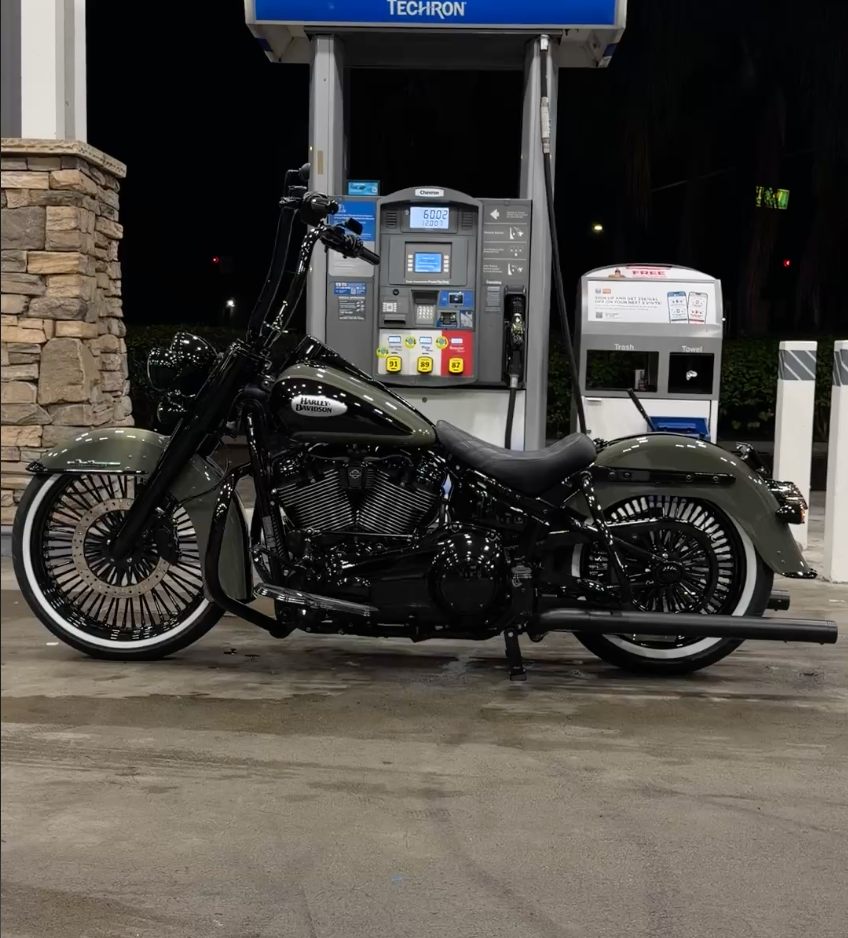 Available Builds – Long Beach Custom Baggers